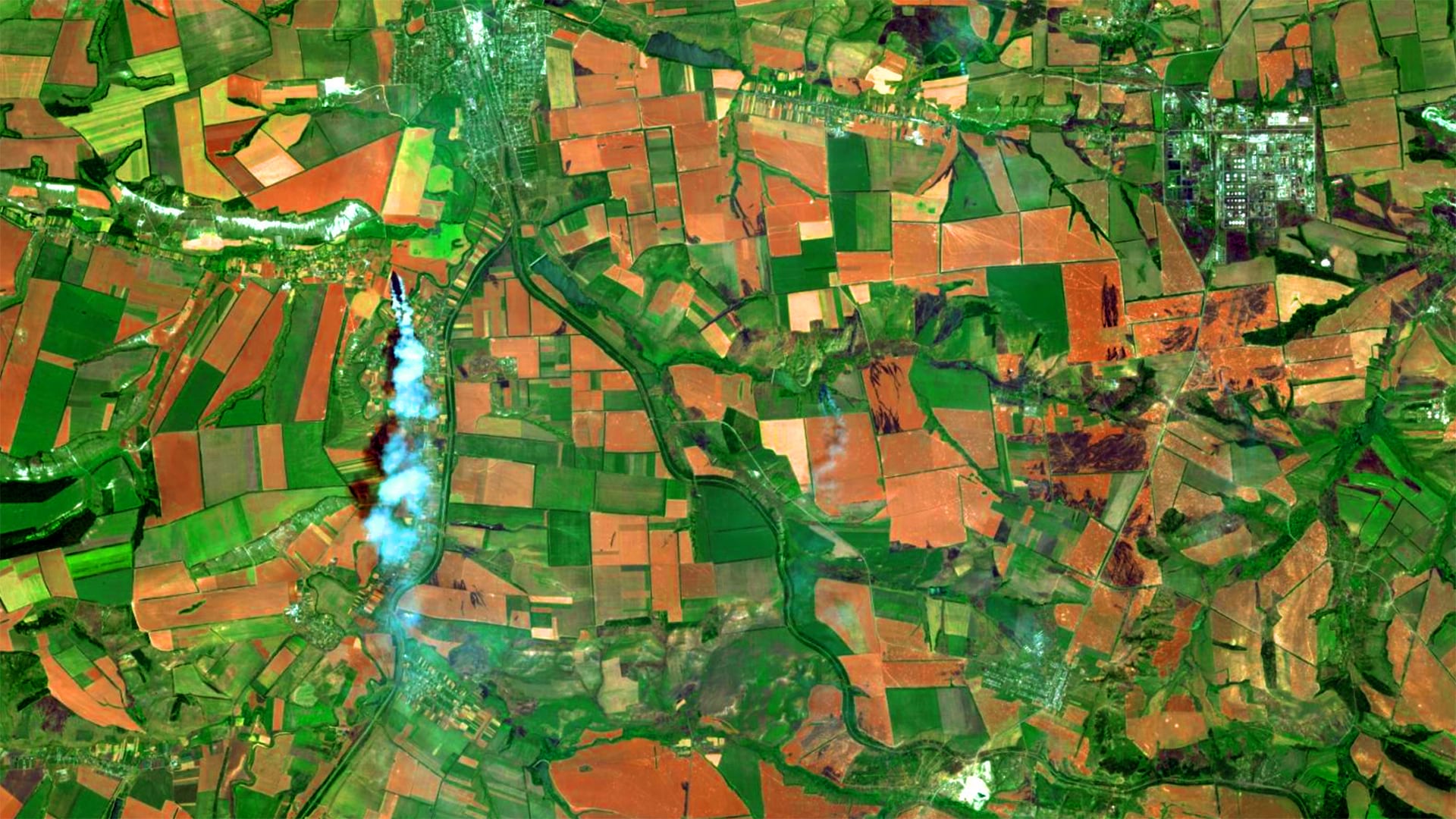 Using Living Atlas content to study current and future threats to ...