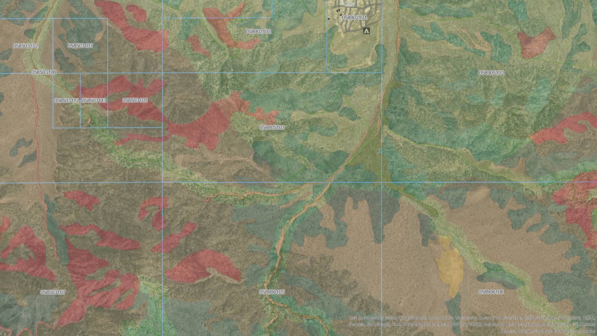 Using land management web maps in Joshua Tree National Park.