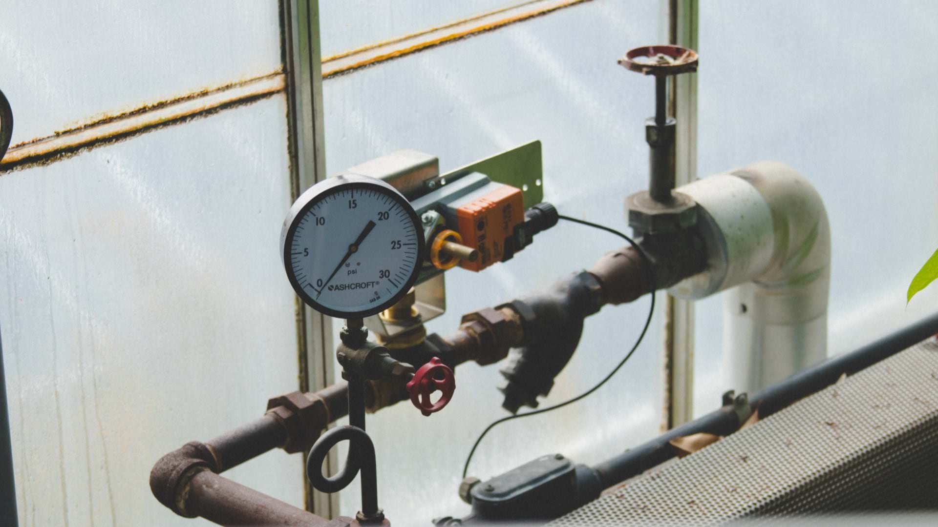 Managing Gas and Pipeline Networks: Data Quality Assurance