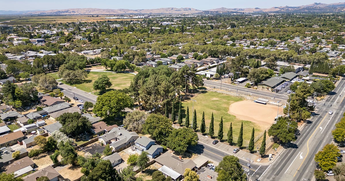Fairfield, CA, Keeps Key Decision-Makers Informed with ArcGIS | Case Study