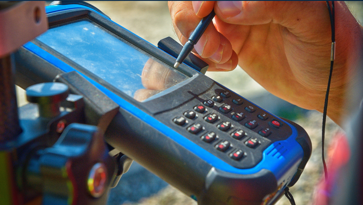 Field Data Collection for Surveyors