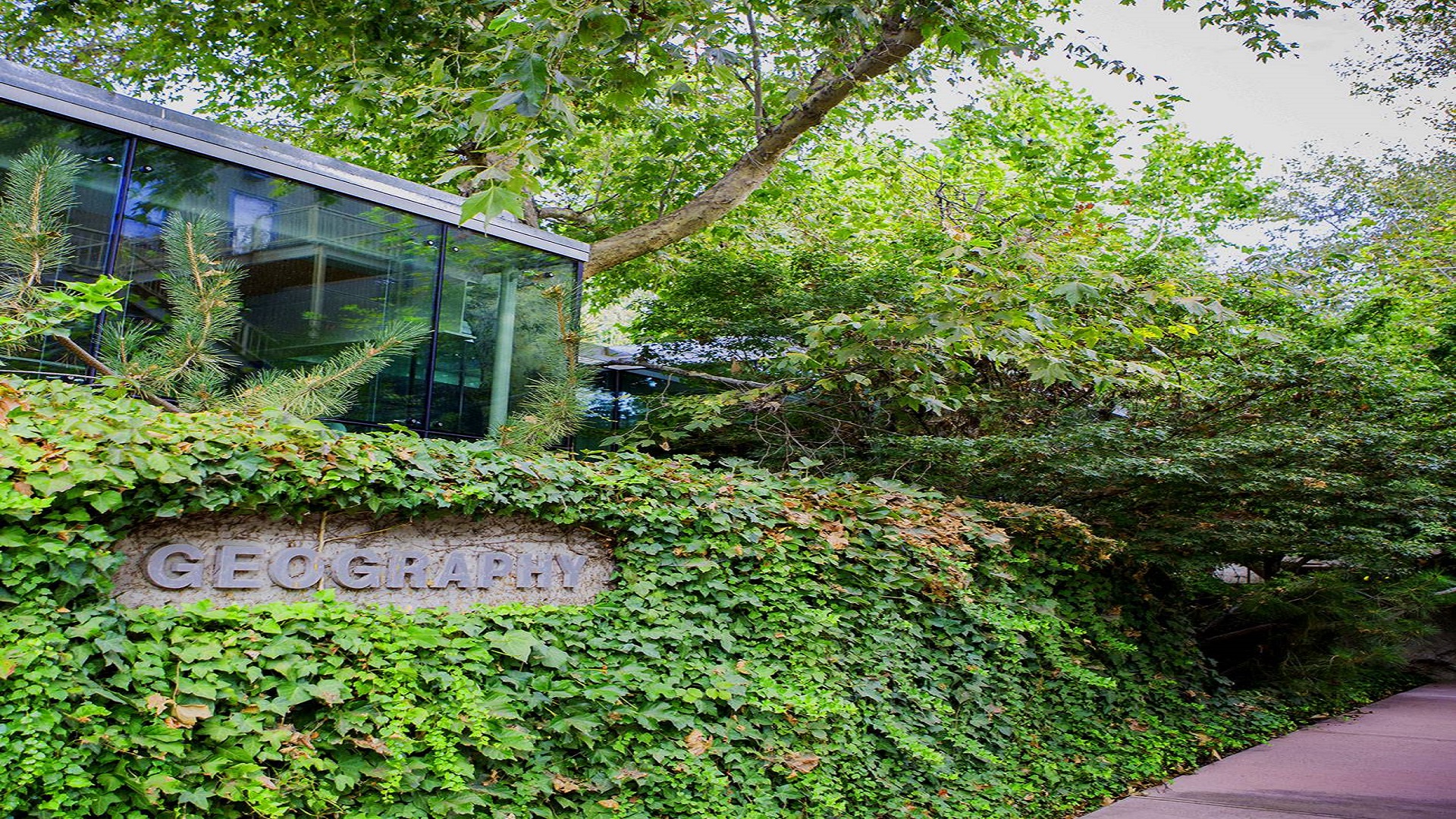 Leaders Discuss Equity at Esri's Public Sector CIO Summit